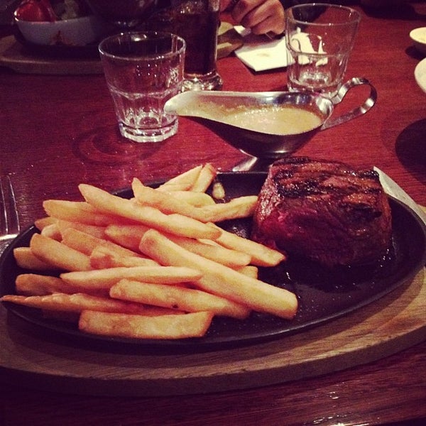 Squires Loft - Steakhouse in Melbourne