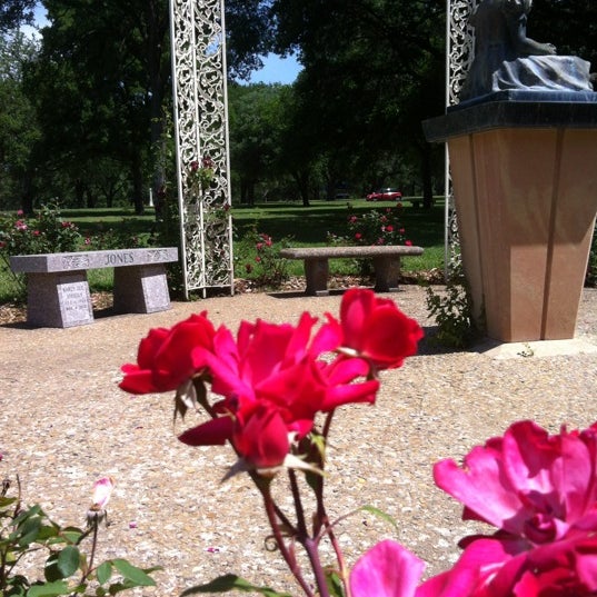 Photos at Restland Memorial Park Cemetery - 5 tips from 423 visitors