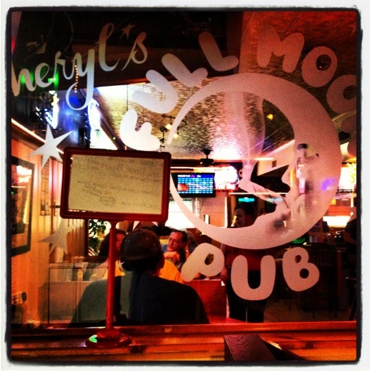 Full Moon Pub & Grill - Bar