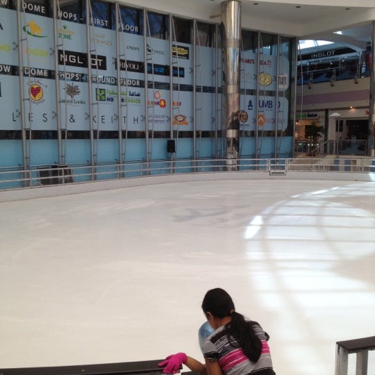 Marina Mall Ice Rink (Now Closed) - 2 tips