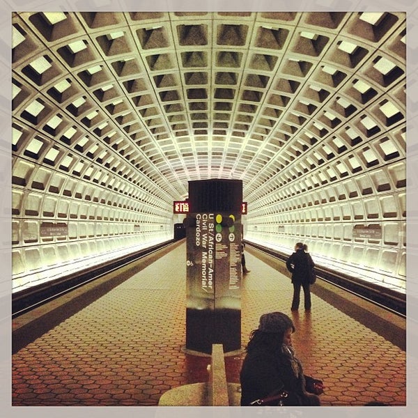 U Street Metro Station - Metro Station in U-Street