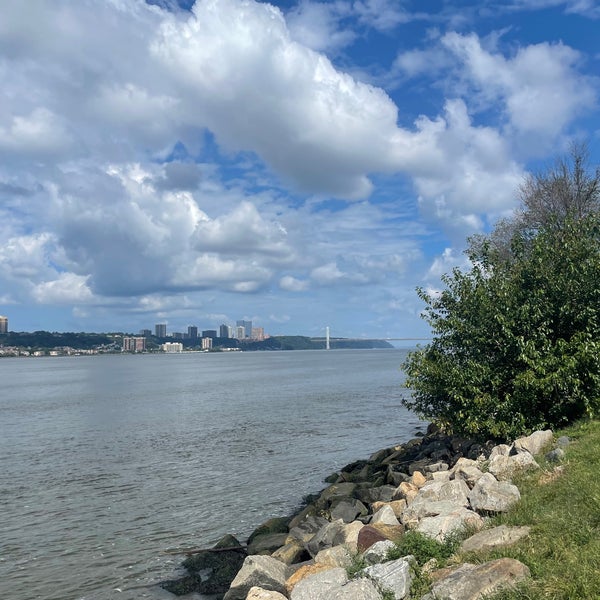 Hudson River Greenway Bike Path - Manhattanville - 4 tips from 656 visitors