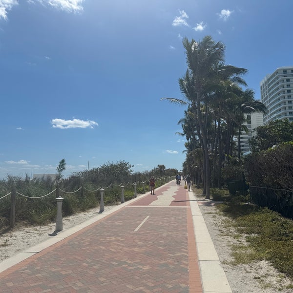 Miami Beach Boardwalk - Ocean Front - 49 tips from 5763 visitors
