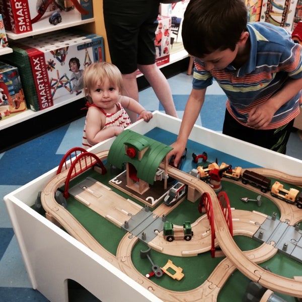 Creative Kidstuff - Toy Store in Linden Hills