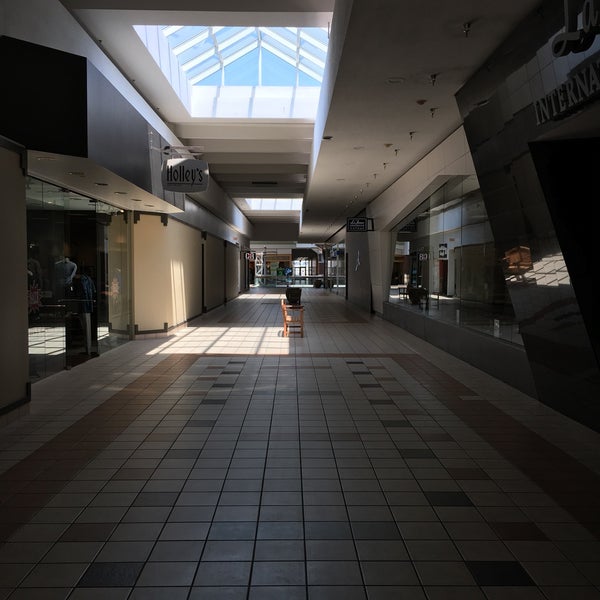 Lindale Mall - 7 tips from 2686 visitors