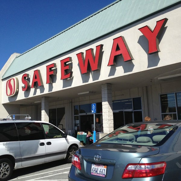 Safeway (Now Closed) - Supermarket in Orange Park