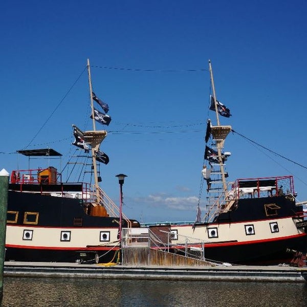 Salty Sam's Marina - 5 tips