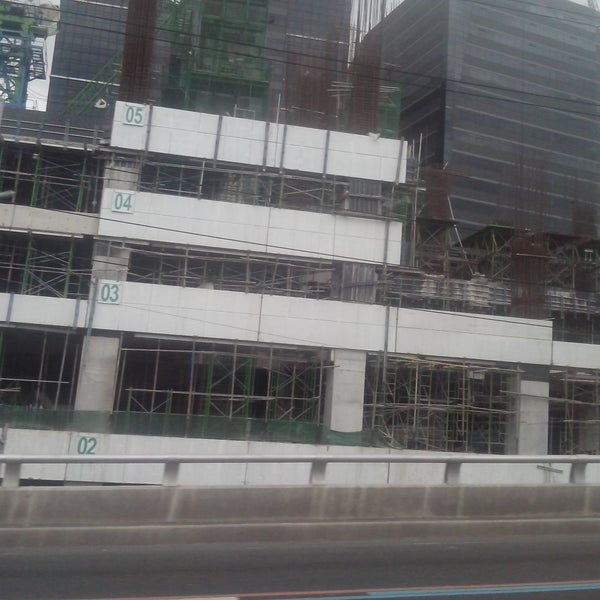 Robinsons Giga Tower - Quezon City District 3 - E.Roriguez Jr. Ave