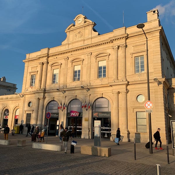 Photos at Gare SNCF de Reims - 23 tips