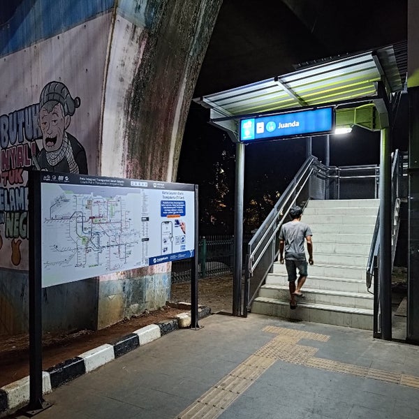 Halte TransJakarta Juanda - Jakarta Pusat, Jakarta
