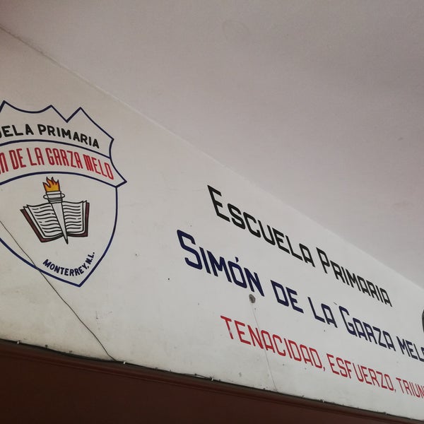 Escuela Primaria Lic. Simón de la Garza Melo - Juarez s/n