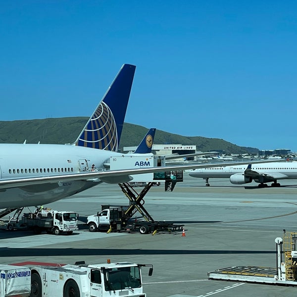 Gate G6 - 4 tips from 1821 visitors