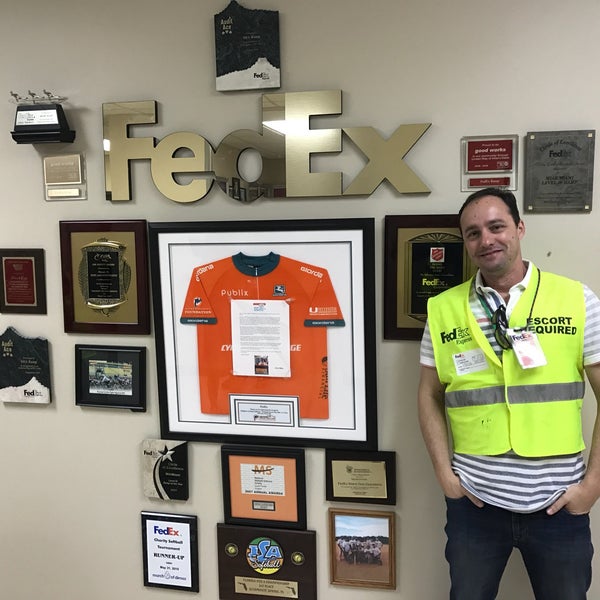 FedEx Ship Center - 1 tip from 117 visitors