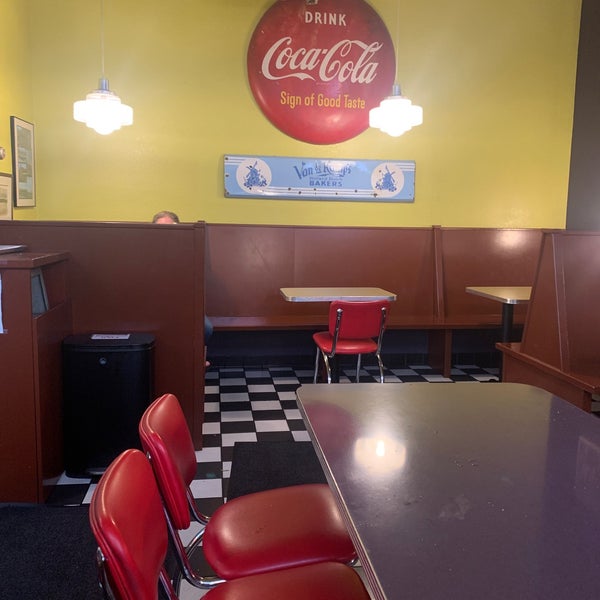 Red Mill Burgers - Burger Joint in Phinney Ridge