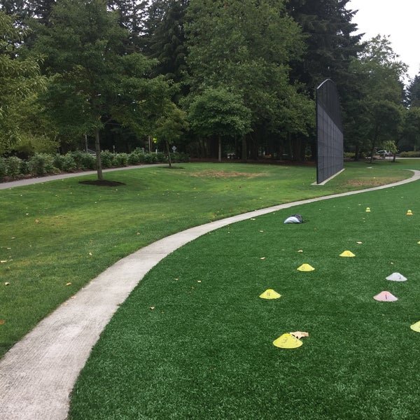 Photos at Robinswood Park - Park in Bellevue