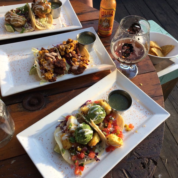 Tucos Taco Lounge - 582 Kathleen St