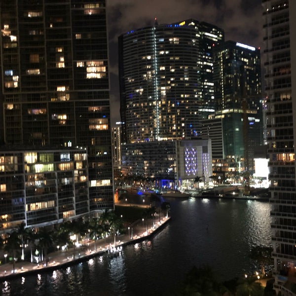 Courts Brickell Key - Structure in Brickell Key
