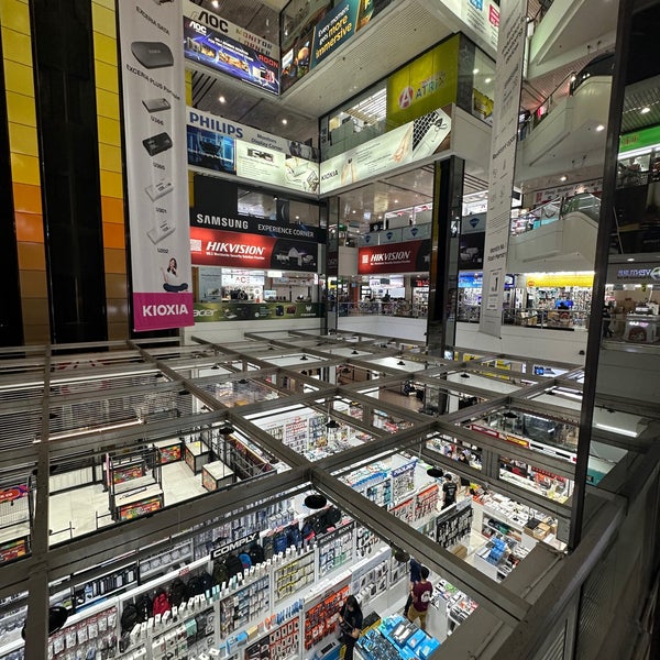 Sim Lim Square - Heritage District - 214 tips from 20212 visitors