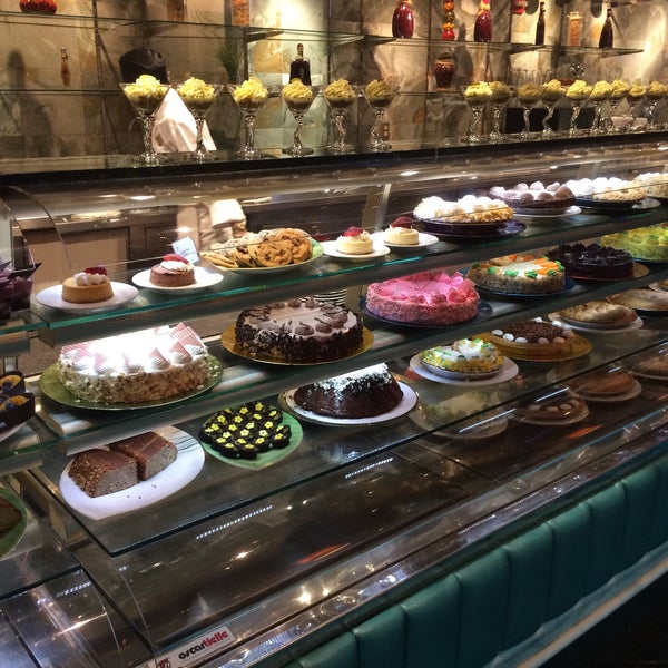 Photos at Island Buffet - 18 tips