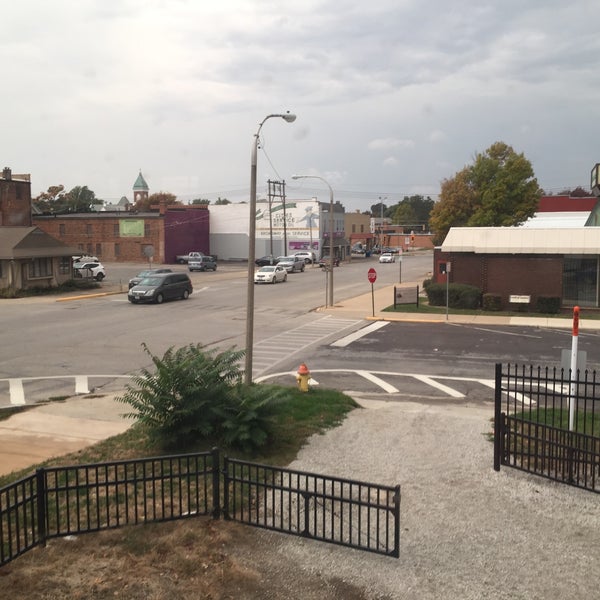 Amtrak Lincoln Station (LCN) - Rail Station