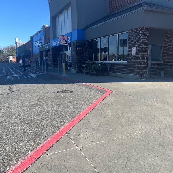 Walmart Supercenter - 12182 Highway 92