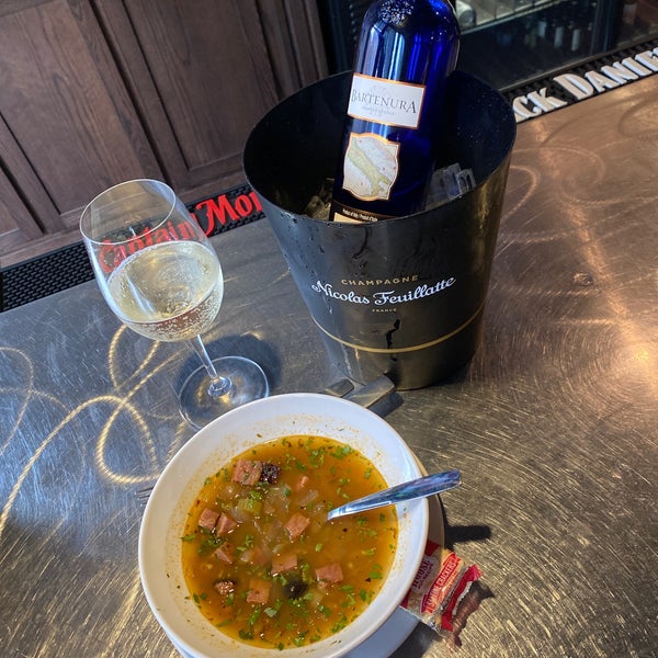 Toasted Frog - Downtown Fargo - 14 tips