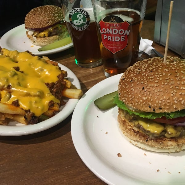 Gilbert's Burger & Fries - 신사동 - 44 tips