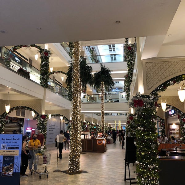 Rockwell Center - Poblacion - 32 tips from 5712 visitors