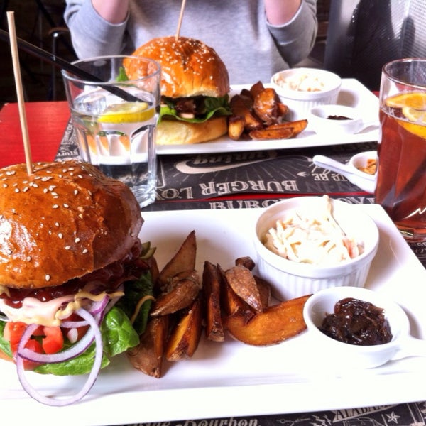 Tuning Bar & Burger - Zsidónegyed - Akácfa u. 45.