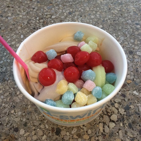 U-Swirl Frozen Yogurt - 120 N New Rd