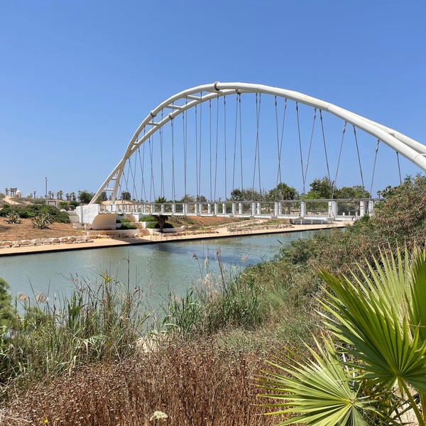 Hadera Stream Park (פארק נחל חדרה)