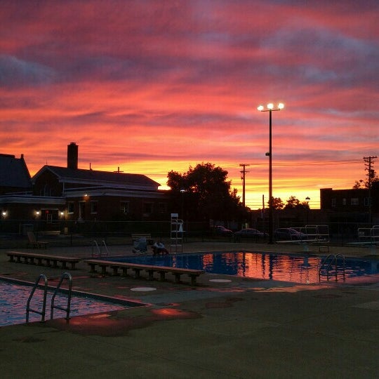 Becks Pool at Madison Park - 13029 Madison Ave