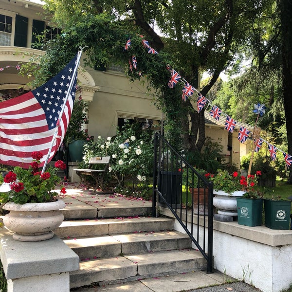 Rose Tree Cottage - West Pasadena - 801 S Pasadena Ave