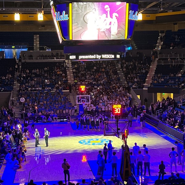 UCLA Pauley Pavilion - College Stadium in Los Angeles