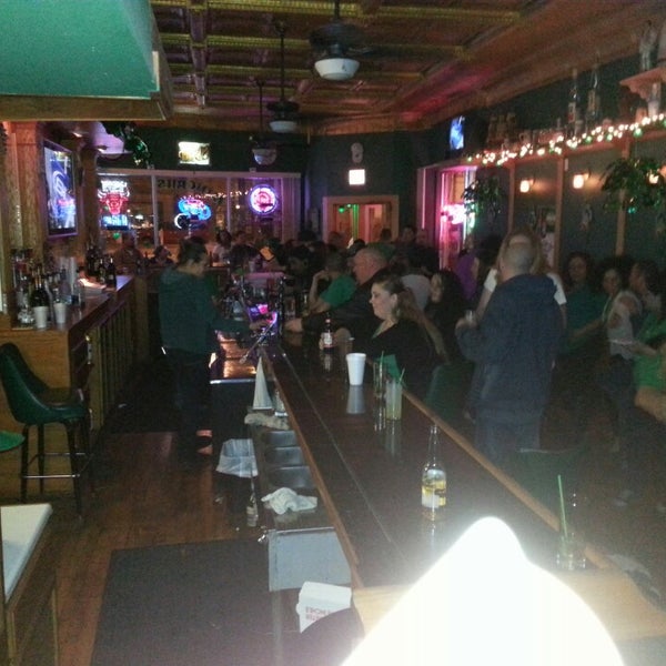 Memories - Dive Bar in Edgewater