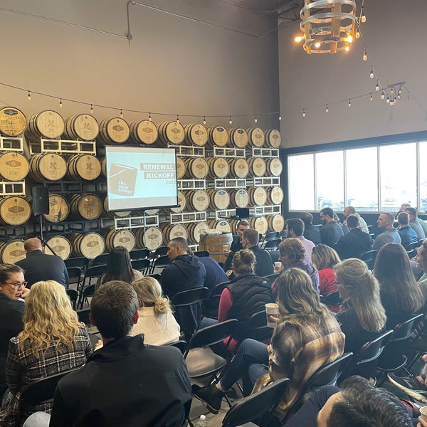 Lucky Bucket Brewing Company & Cut Spike Distillery - Brewery in La Vista