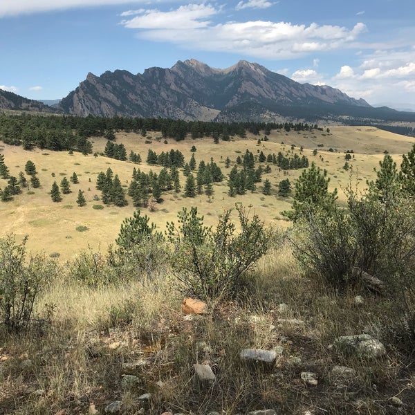 Flatirons Vista Trailhead - Park