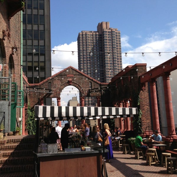 Photos at Pod 39 Rooftop Bar - Cocktail Bar in Murray Hill