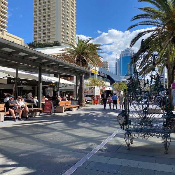 Cavill Mall - Cavill Ave