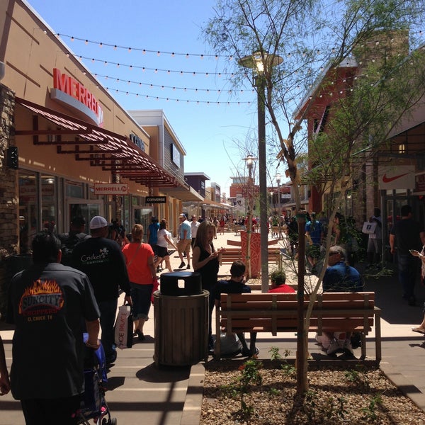 Phoenix Premium Outlets - Outlet Mall in Chandler