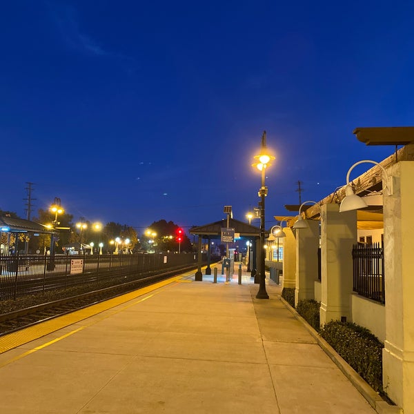 Metrolink Orange Station - Rail Station in Orange