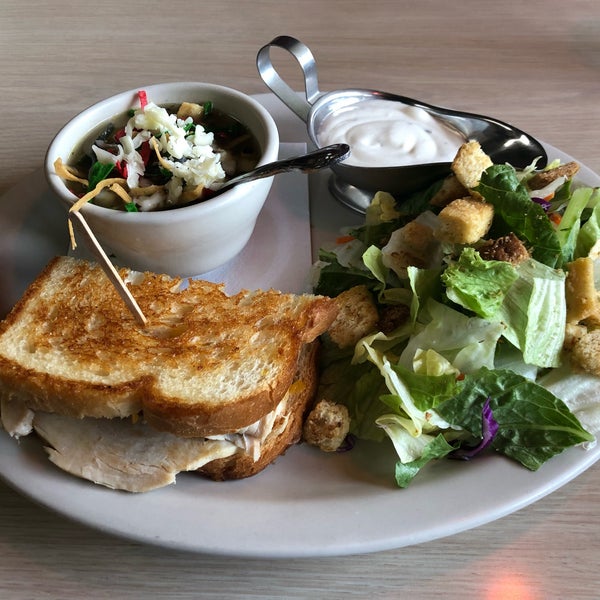 Magnolia Grille - Diner in North Hollywood