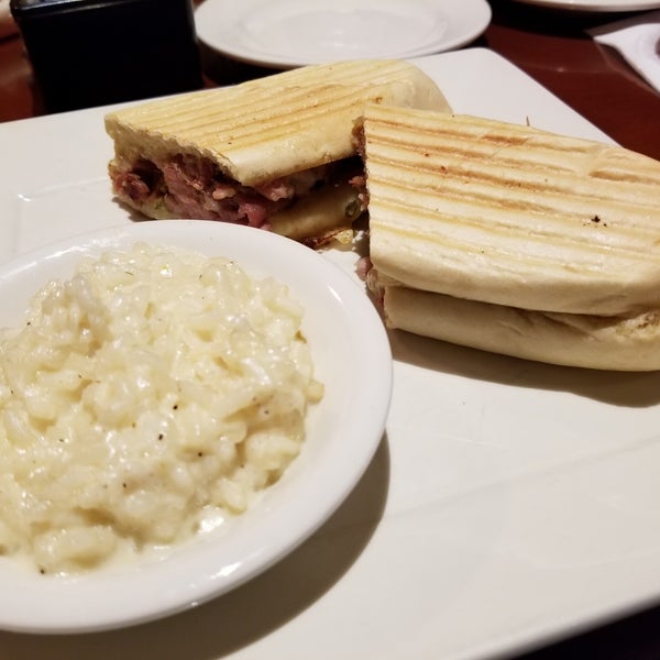 Cosmo's Restaurant and Bar - 58 tips from 1504 visitors