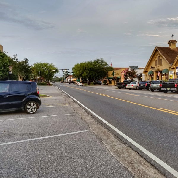 Uptown Foley - 1 tip from 305 visitors