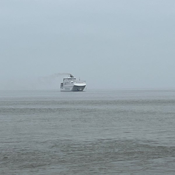 Schelpenstrand en Zeepier Eemshaven