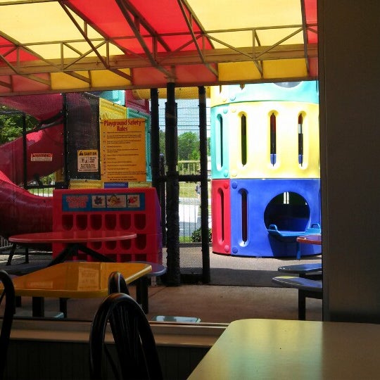 McDonald's - 2233 Fairview Blvd