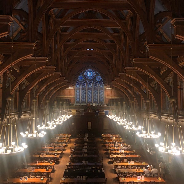 Annenberg Hall - College Cafeteria in Mid-Cambridge