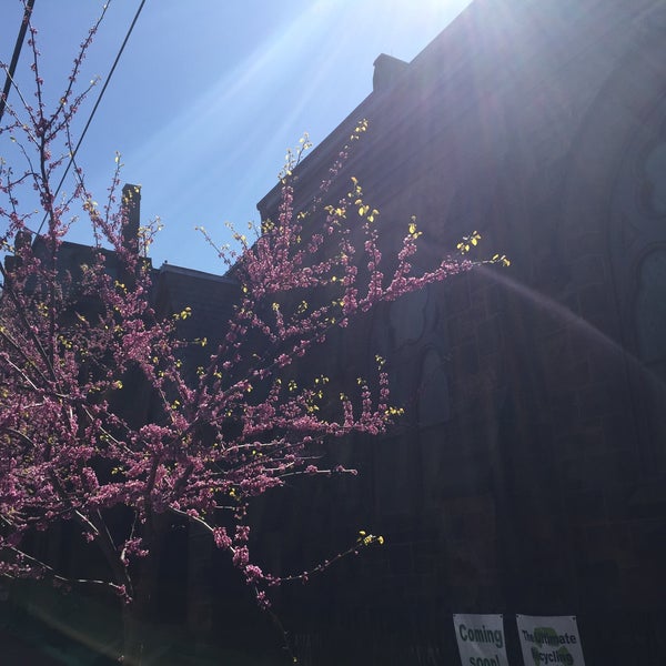Holy Trinity Memorial Church - Church in Philadelphia