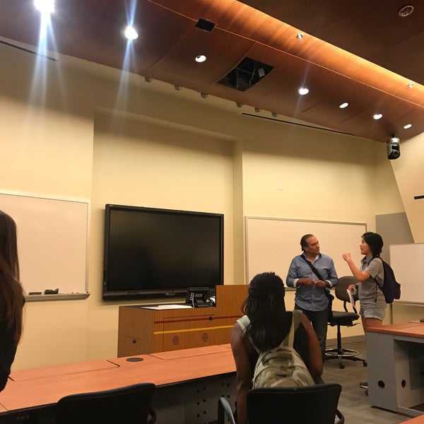 Ronald Tutor Hall (RTH) - South LA - 5 tips