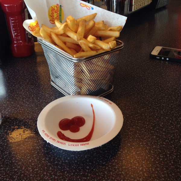 Johnny Rockets (Now Closed) - Burger Joint in San Francisco